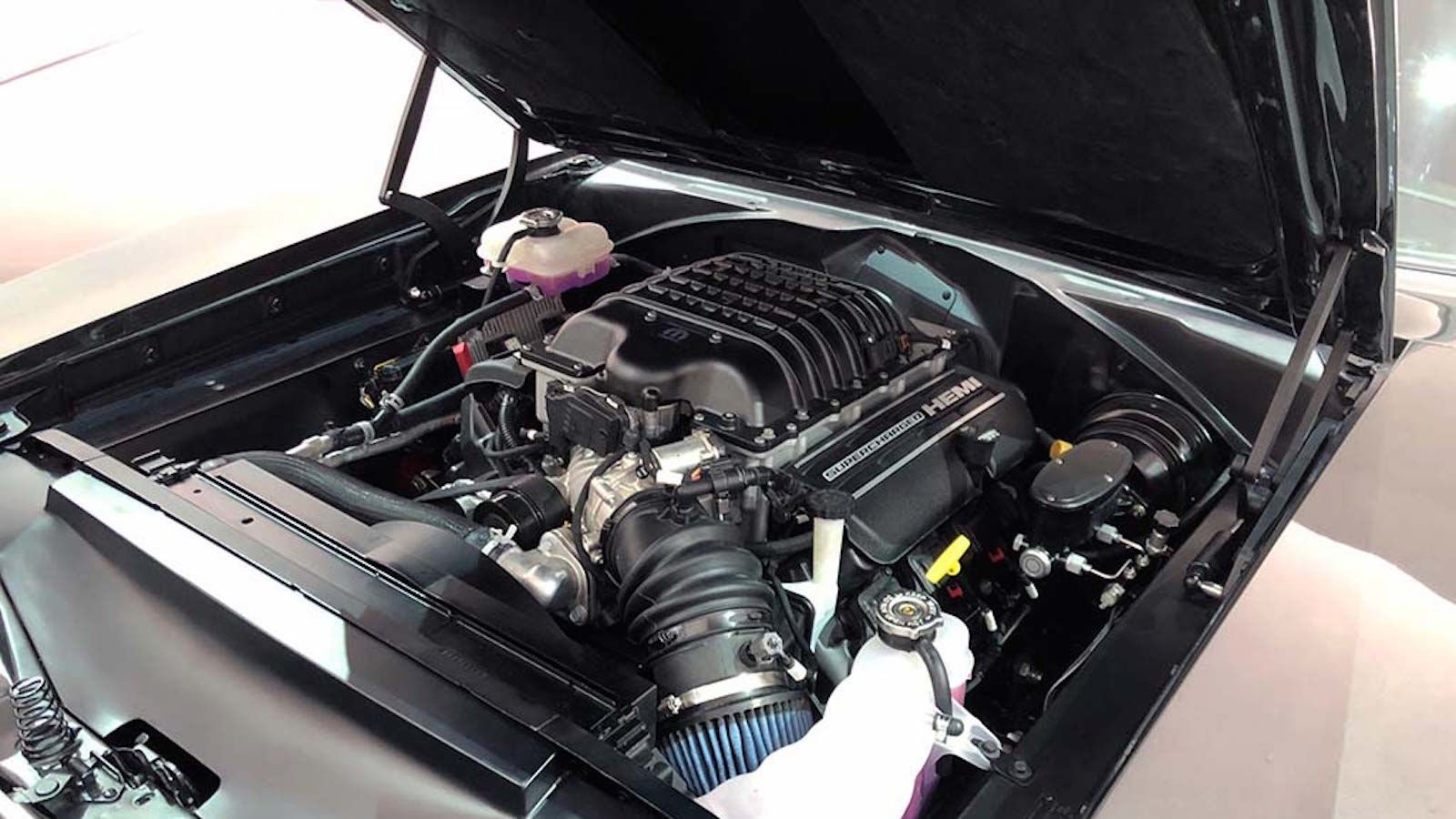 What Makes MOPAR's 1,000 HP Hellephant Engine Special | 6speedonline