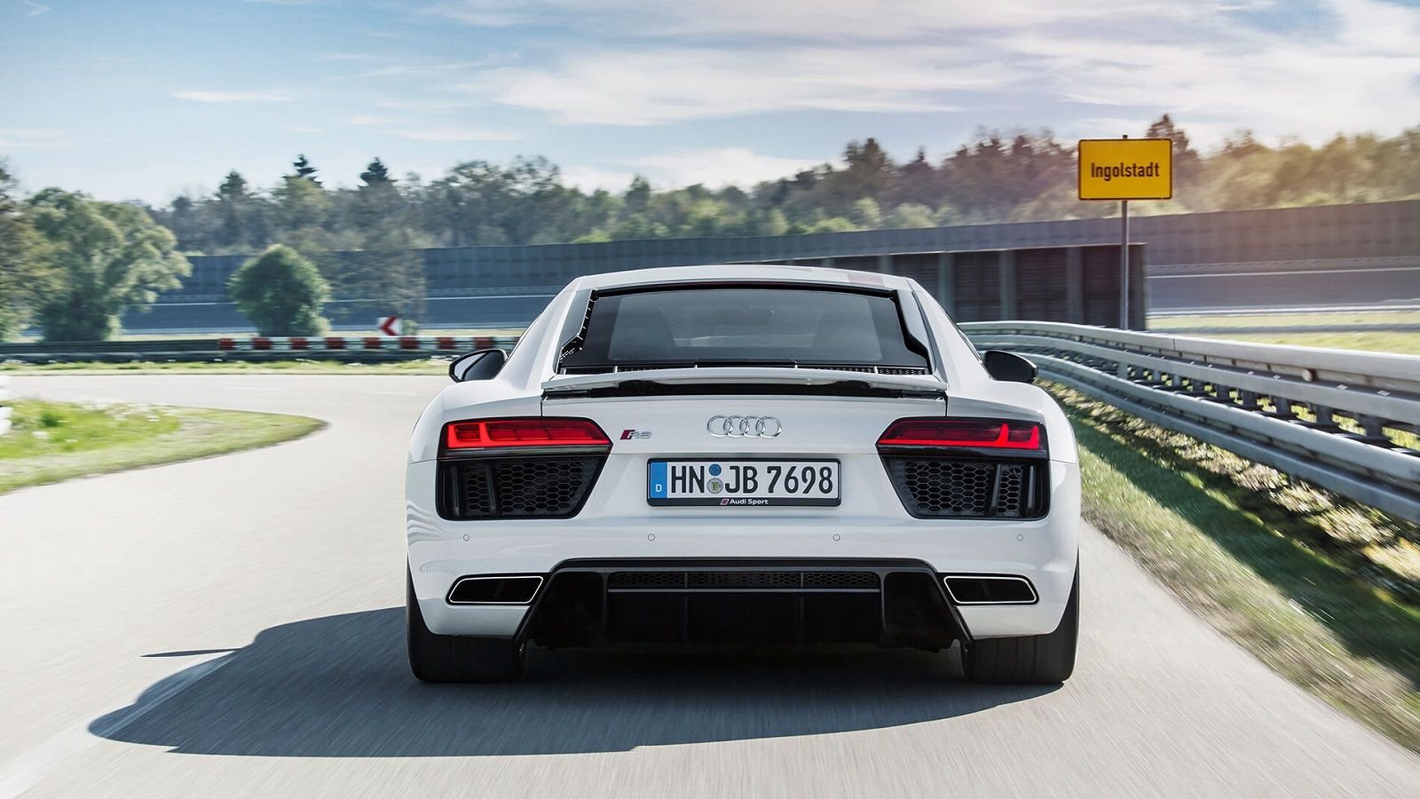 Daily Slideshow: 2018 R8 Rear Wheel Series is for Purists | Audiworld