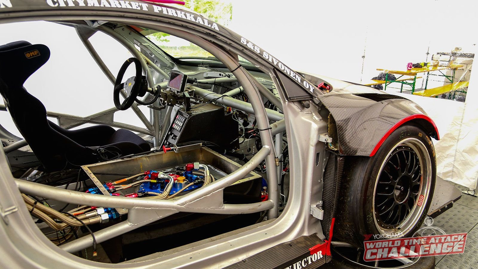 Daily Slideshow: How's a Twin Turbo V10 R8 for a Time Attack Car? | Audiworld