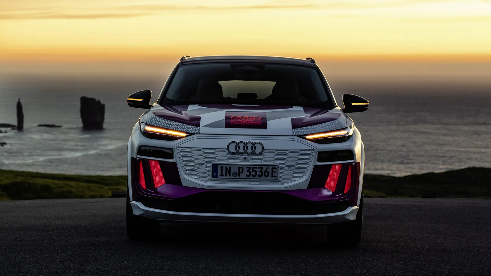 Audi's Changeable Light Patterns Will Act As Intelligent Displays ...