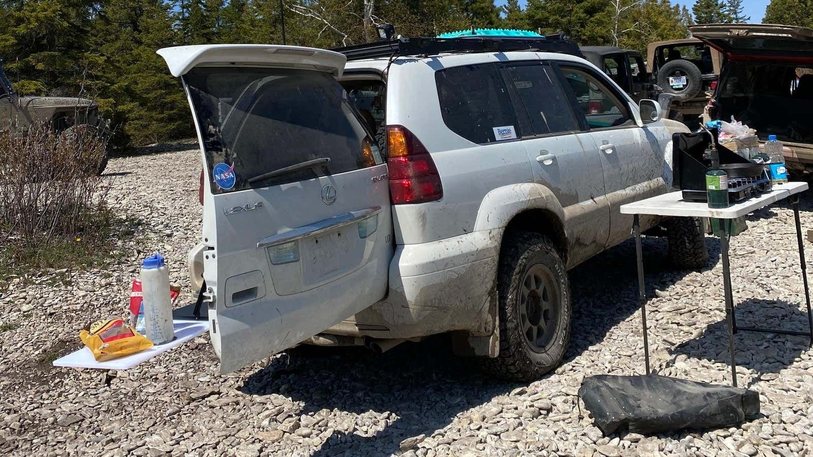 Lexus GX 470 Hangs With Jeeps at Off-Road Park | Clublexus