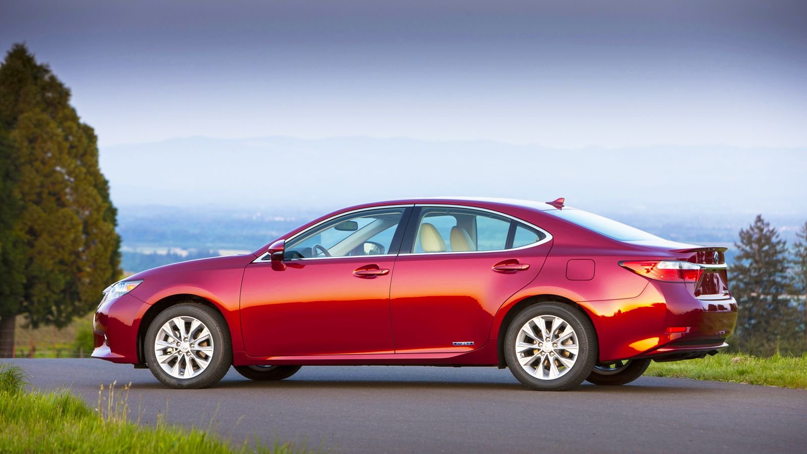 Lexus's That Are The Most Economical and Have Great Mileage | Clublexus
