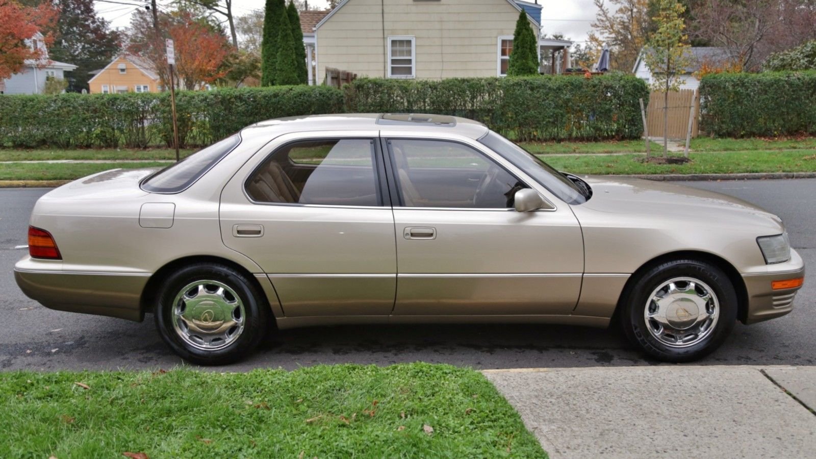 Mint Lexus LS400 Will Take You Straight Back to the '90s | Clublexus