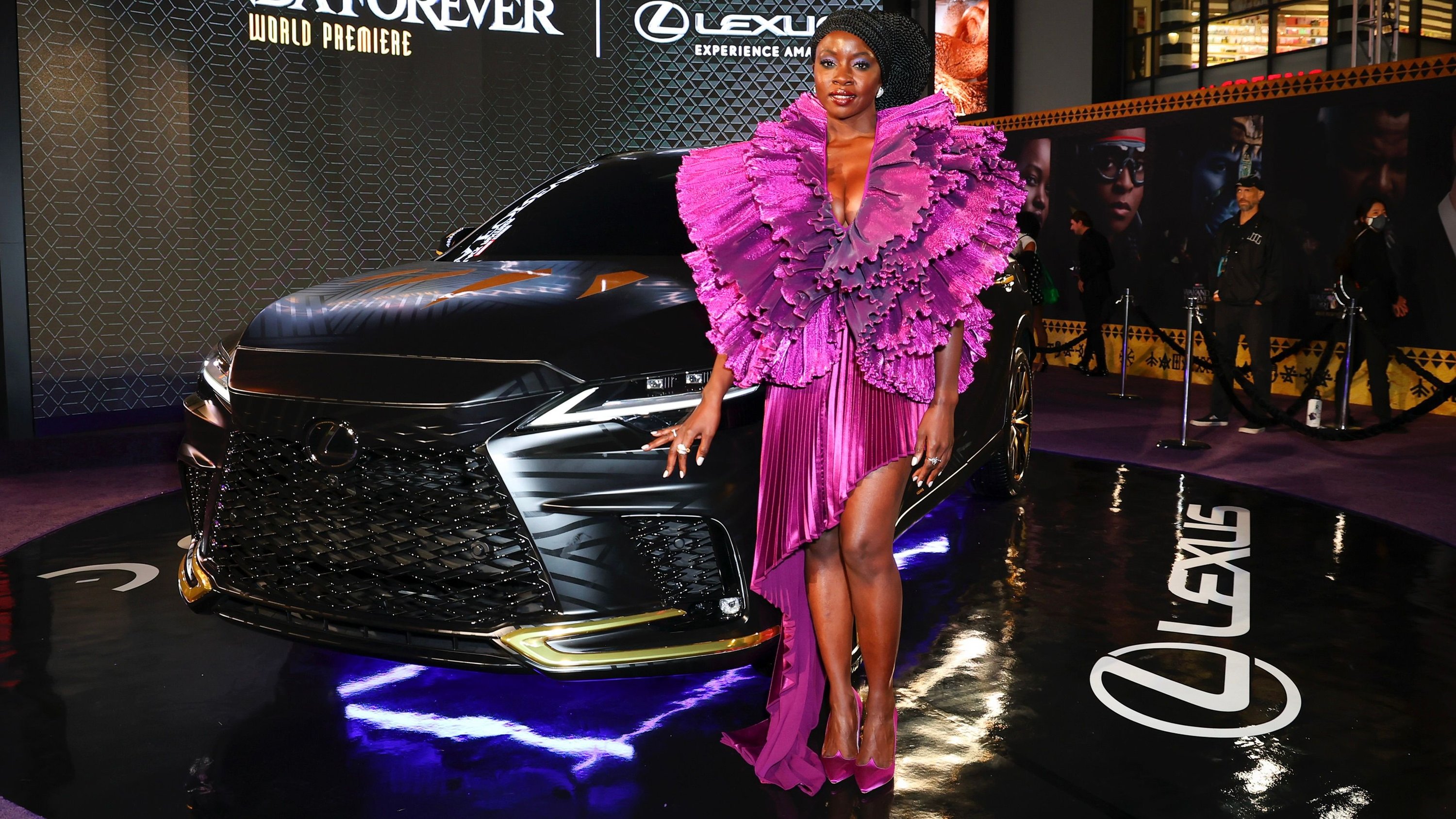 Lexus Rolls Out the Red Carpet For the RX 500h | Clublexus