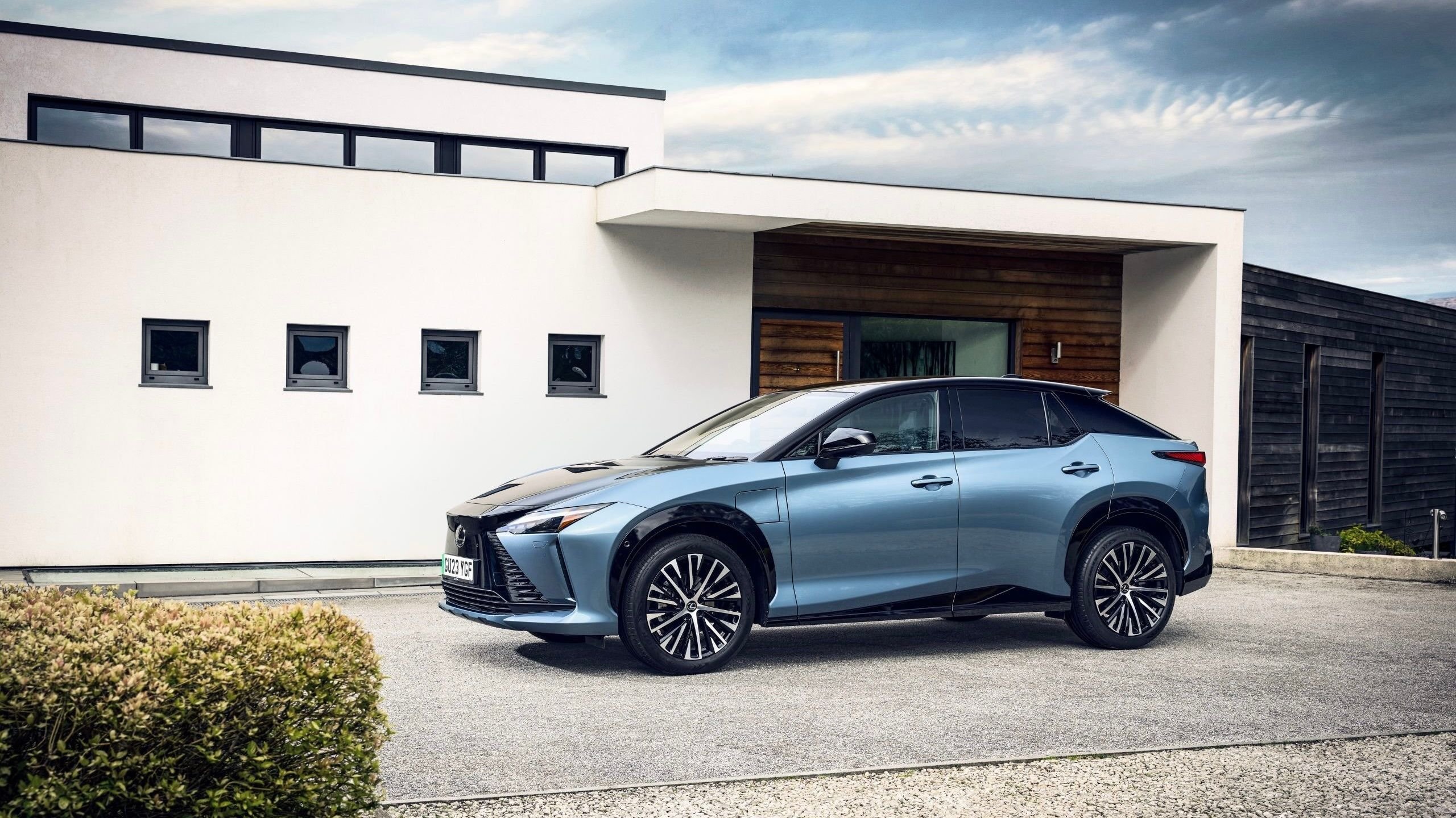 Lexus RZ Gets Even Cheaper Thanks to New Configuration | Clublexus