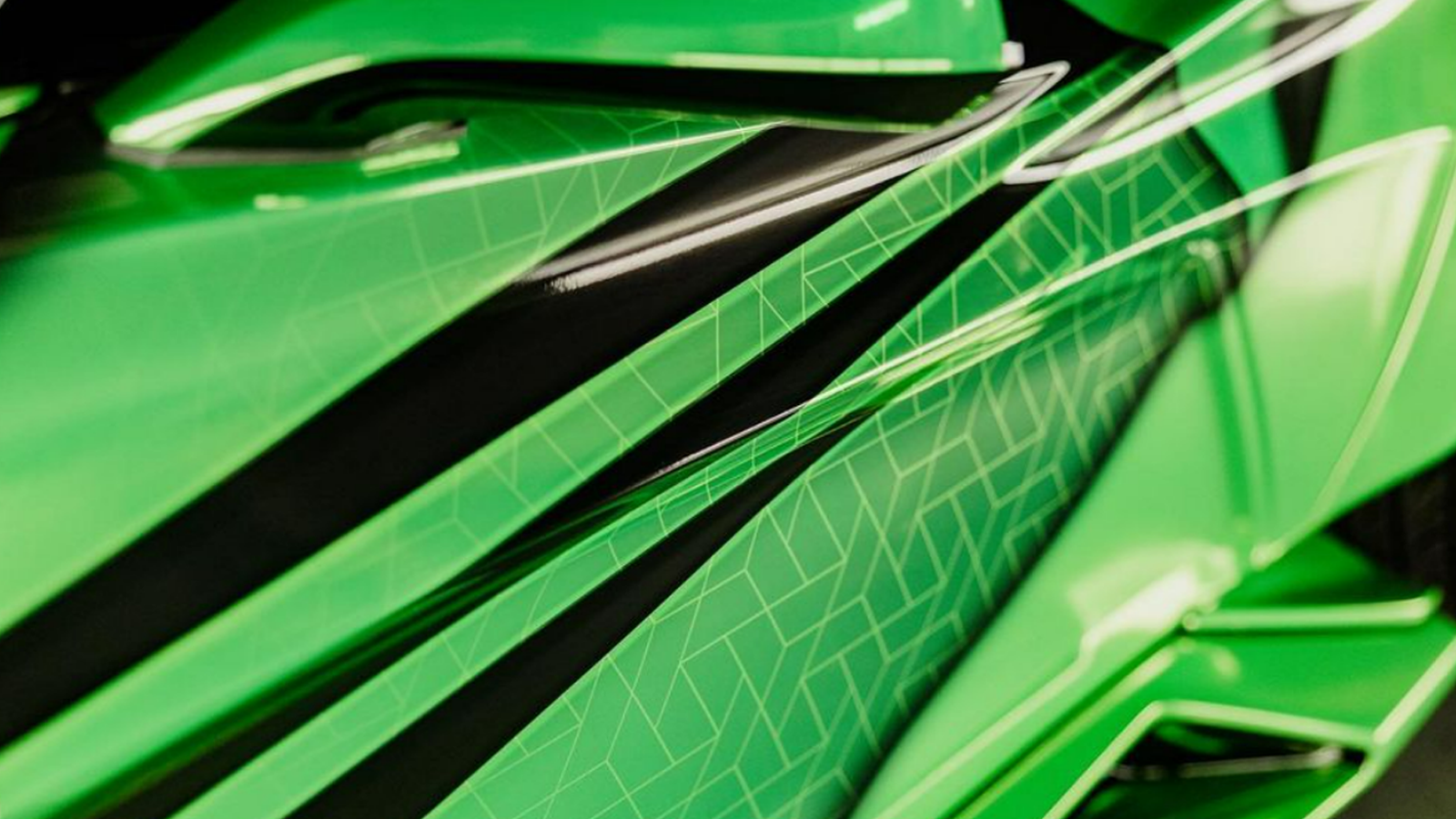 Gnarly Custom Wrap Gives Valarra Corvette Even More Character ...