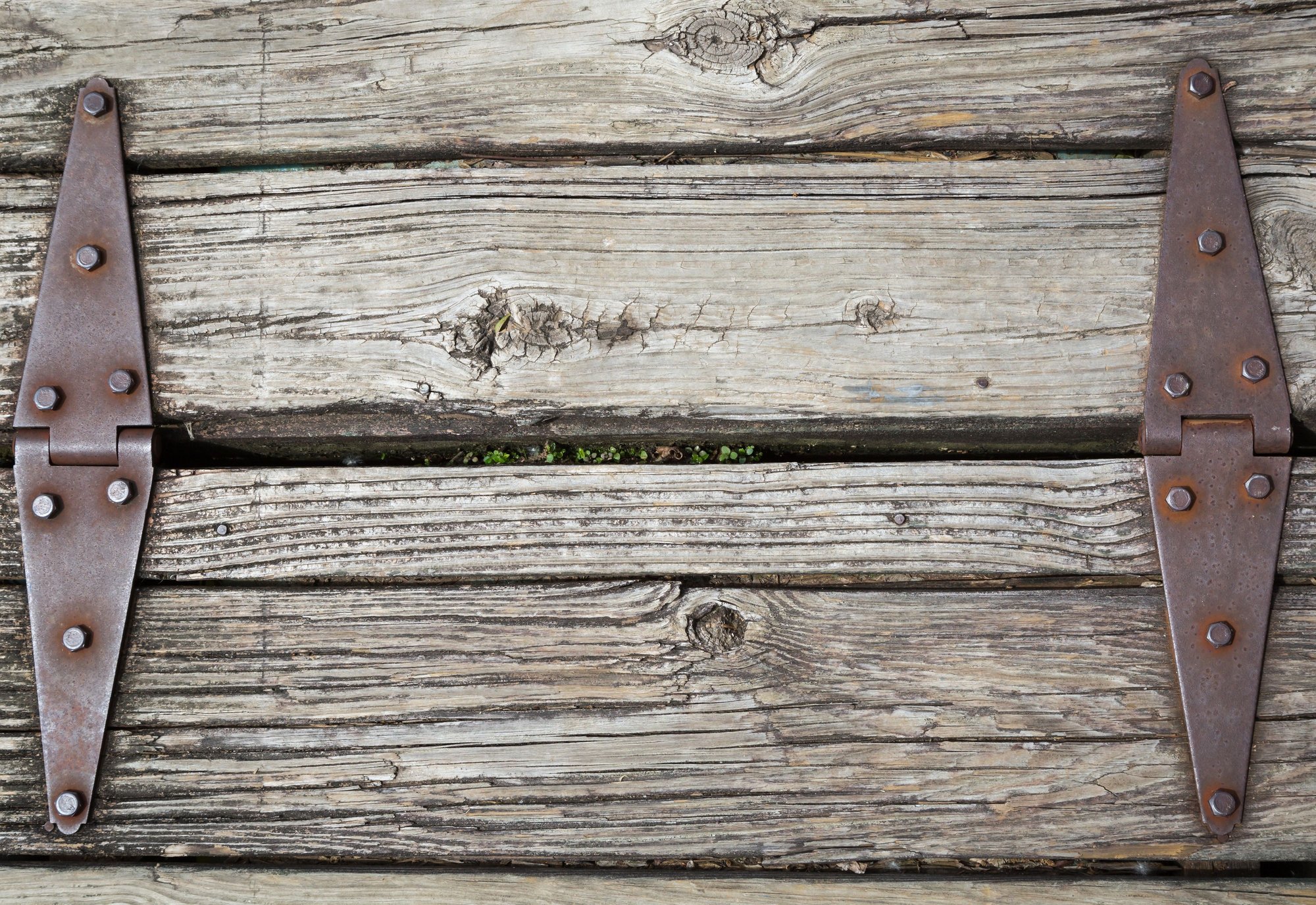 How to Fix a Sagging Wood Gate | DoItYourself.com
