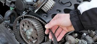 How to Change a Power Steering Belt | DoItYourself.com