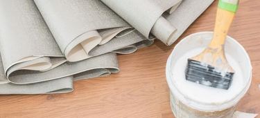 Wallpapering Tips and Tricks | DoItYourself.com