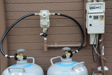 How to Install a Propane Wall Heater | DoItYourself.com