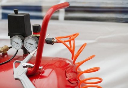 Adjusting an Air Compressor Regulator | DoItYourself.com