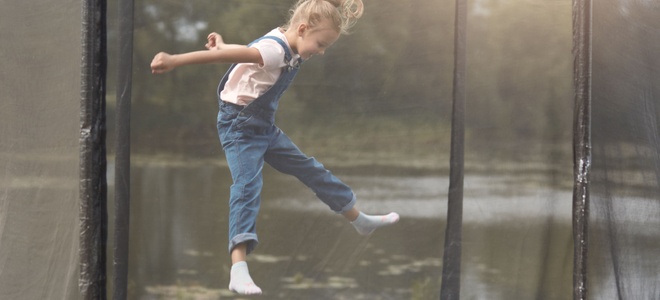 How to Construct Trampoline Nets for Safe Jumping | DoItYourself.com