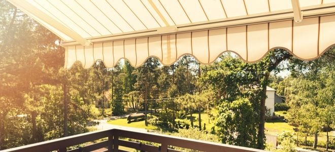 4 Types of Outdoor Shades | DoItYourself.com