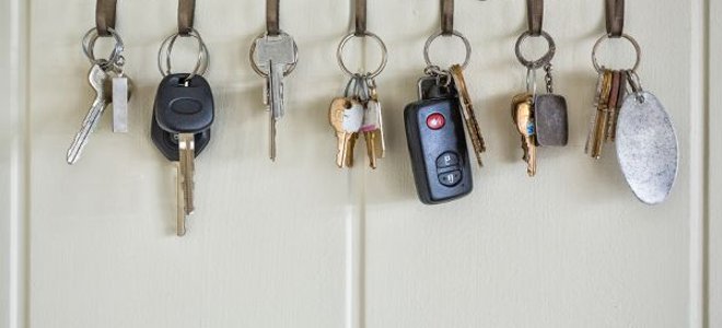 7 Time-saving Items for Your Foyer | DoItYourself.com