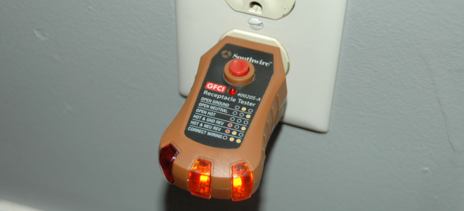 How to Troubleshoot a Defective Electrical Outlet | DoItYourself.com