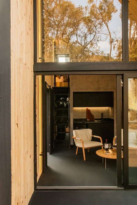 Cabana: A Tiny House That Can Be Carried and Constructed by Just Two ...