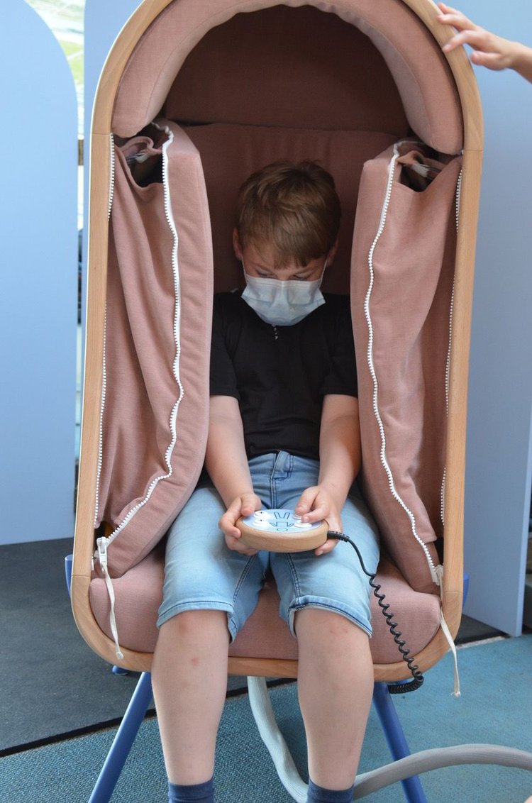 OTO: The Hugging Chair Designed to Comfort People with Autism | Designs ...