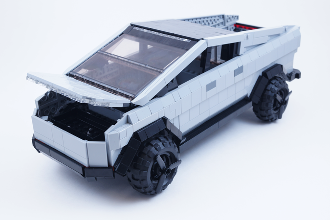 Fan-Designed LEGO Version of the Tesla Cybertruck Features Moving Parts ...