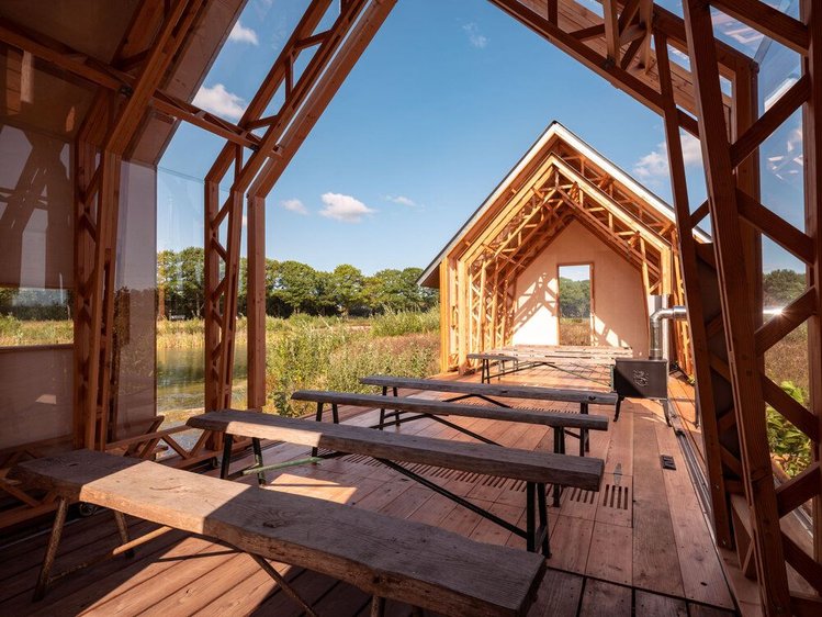 Sliding Cabin Lets in as Much (or as Little) Nature as You Want ...