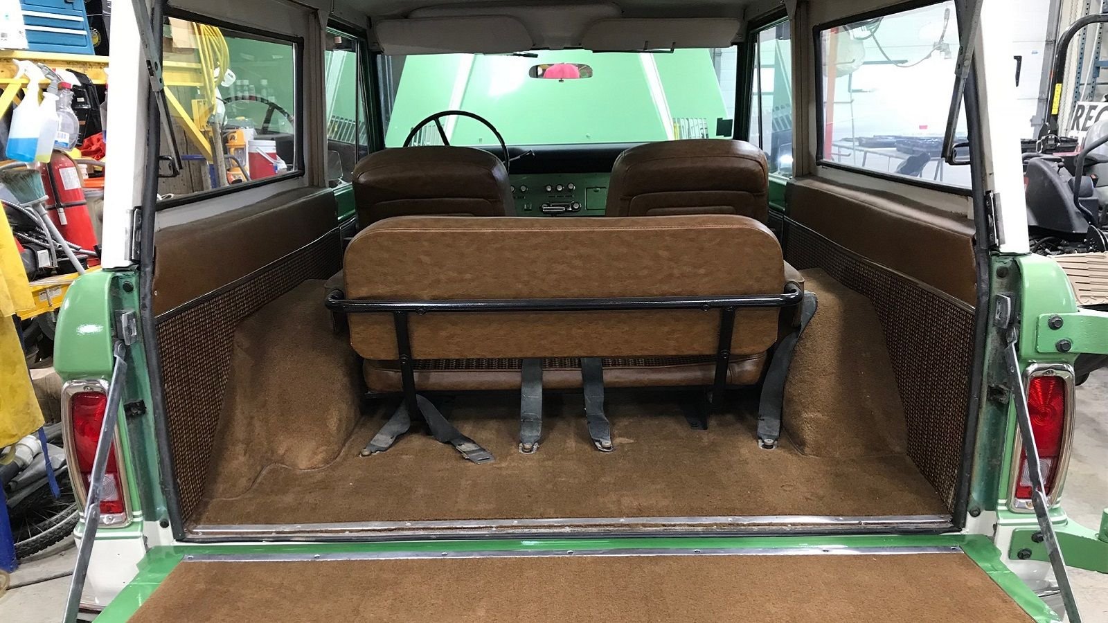 Beautiful 1973 Bronco Lives on as a Real Time Capsule | Ford-trucks