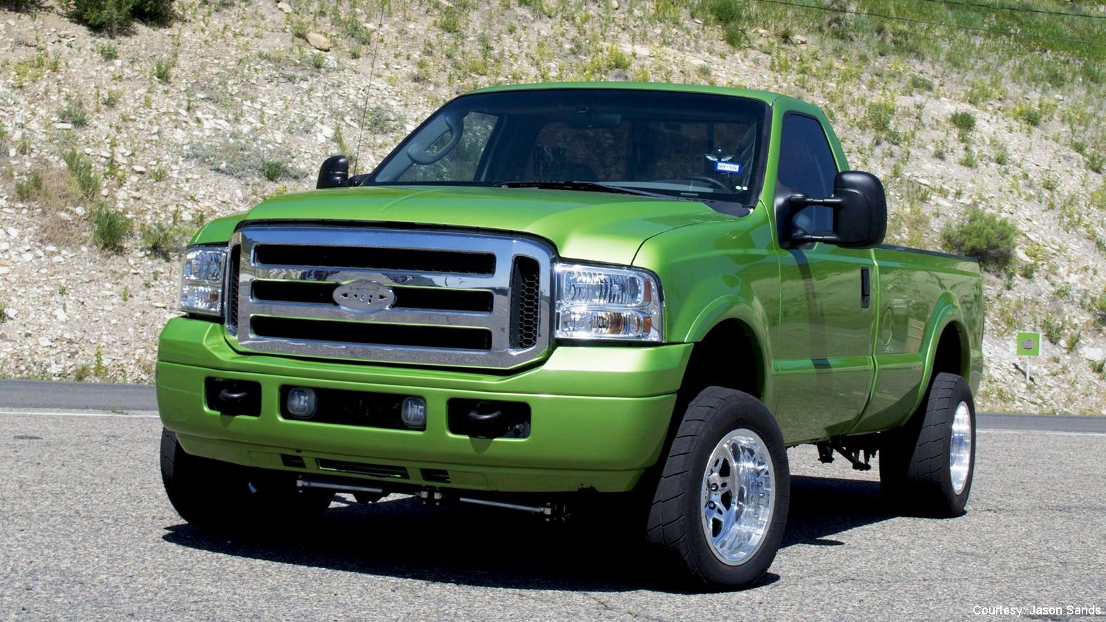 This F-250 Sees Nothing Wrong With Some Drag Racing | Ford-trucks