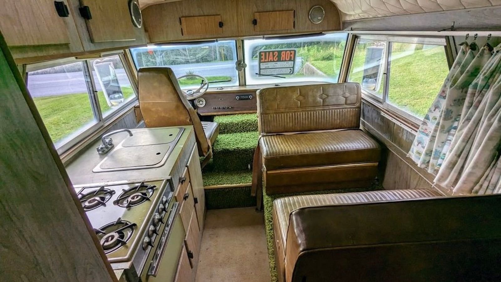 Ford-Powered Motorhome Is Pure Vintage Cool | Ford-trucks