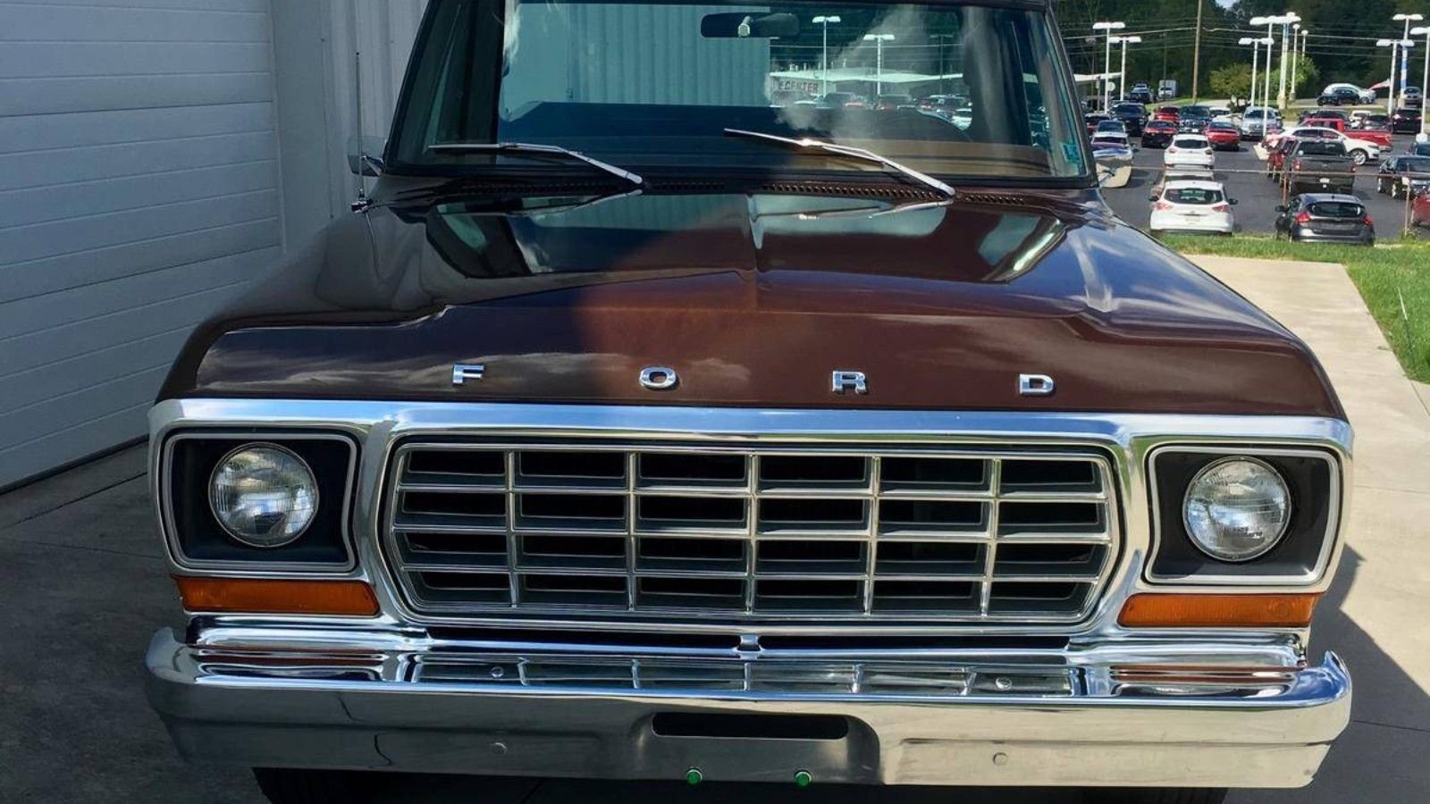 Super Clean Ford F-100 Does Justice to the Color Brown | Ford-trucks