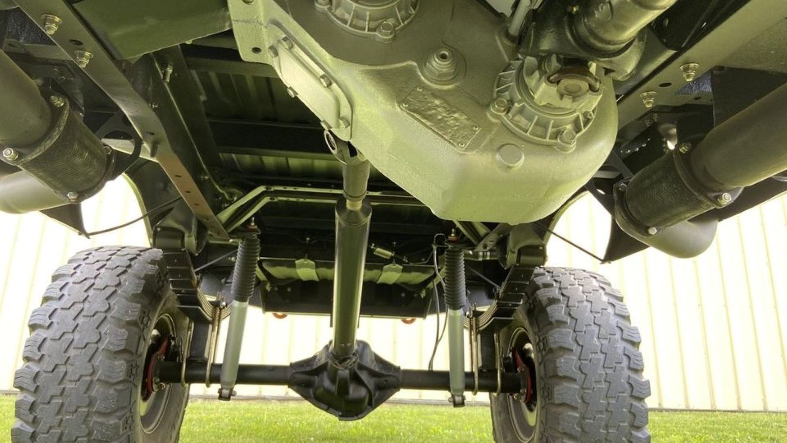 Lifted 1979 Ford F-250 Is Packing 460 Cubes of Power Underhood | Ford ...