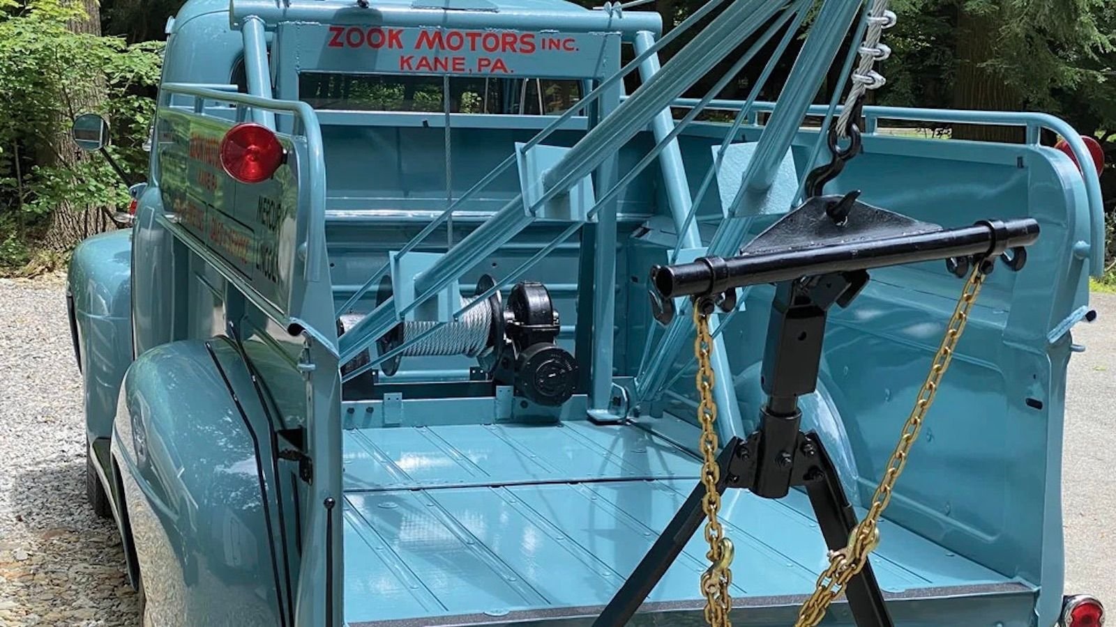 1951 Ford F3 Wrecker Is a Vintage Beauty | Ford-trucks