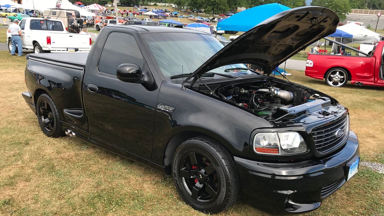 10 Reasons the 2nd-Gen SVT Lightning is the Greatest Ford Truck of All ...