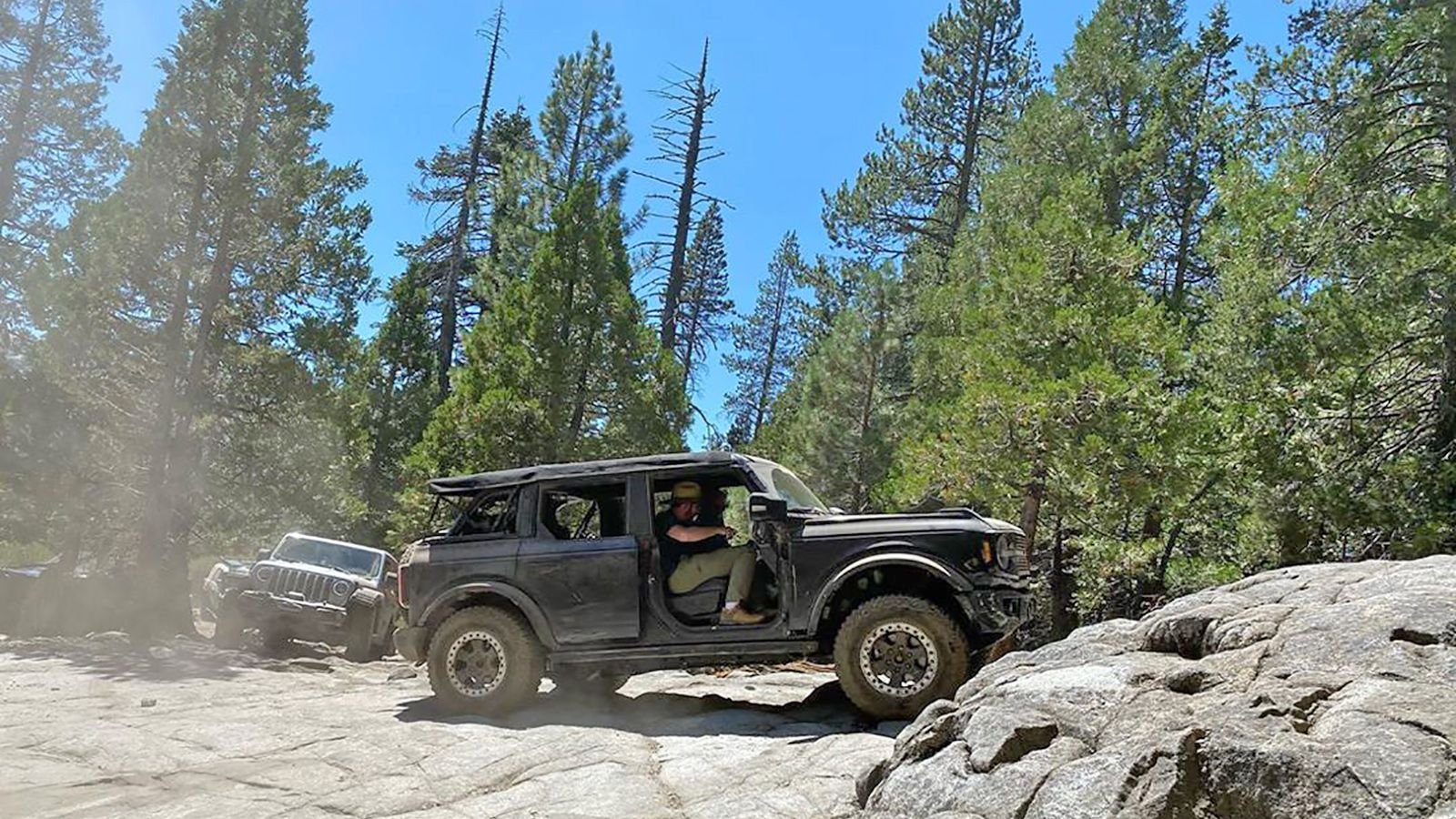 Stock Broncos Take on Rubicon Trail and Wins | Ford-trucks