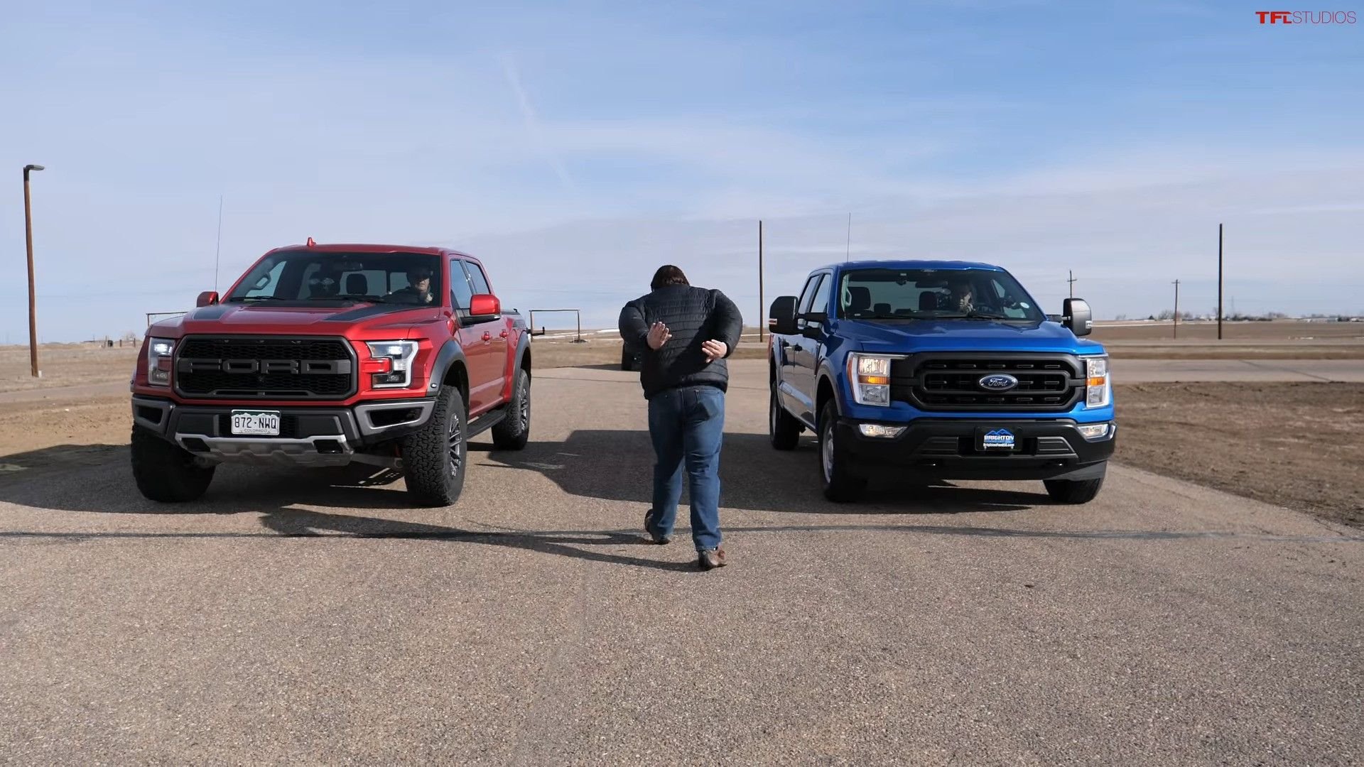 2021 Ford F-150 XL Beats Raptor in a Drag Race | Ford-trucks