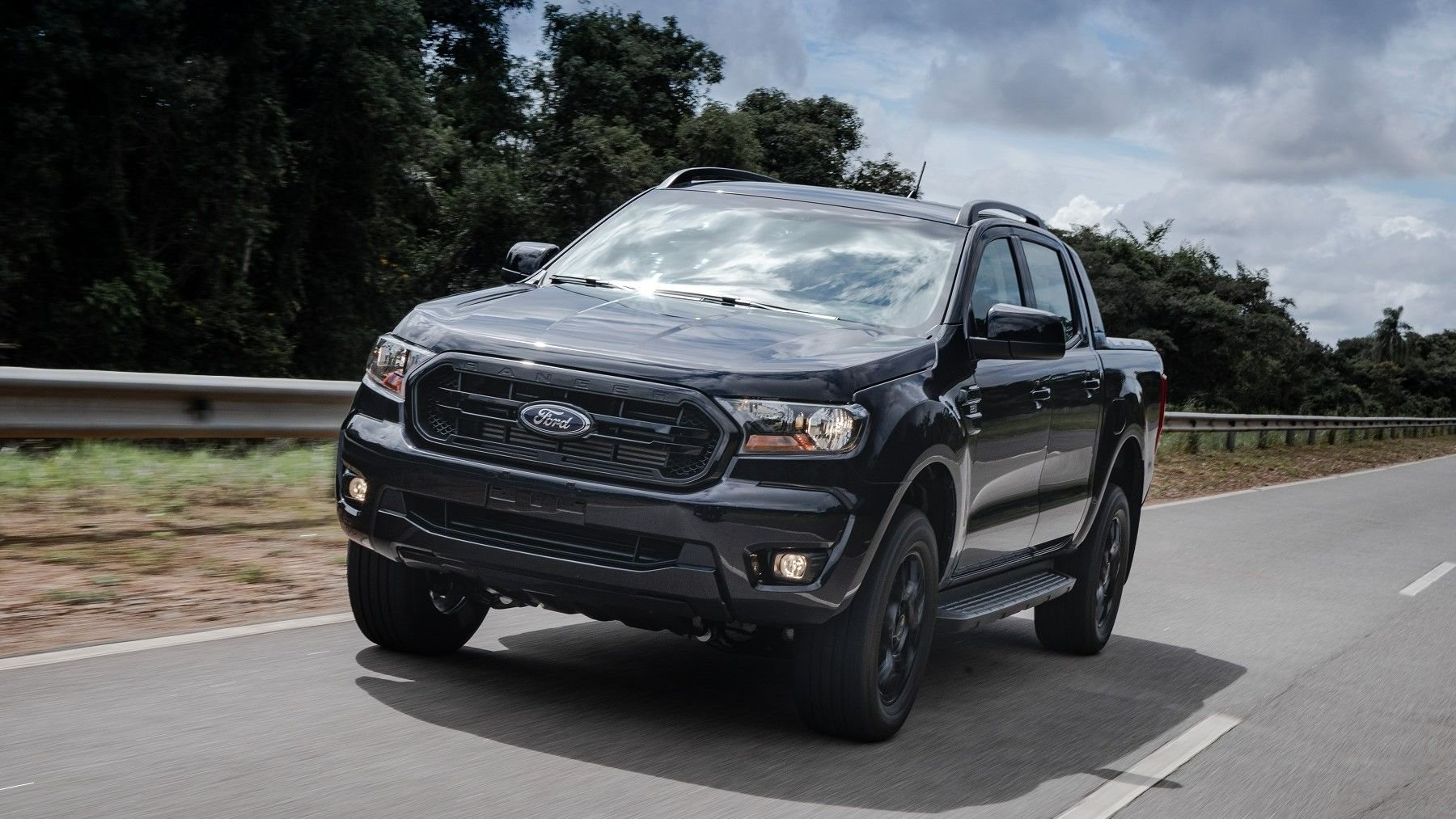 2022 Ford Ranger Black Goes Dark in Brazil | Ford-trucks