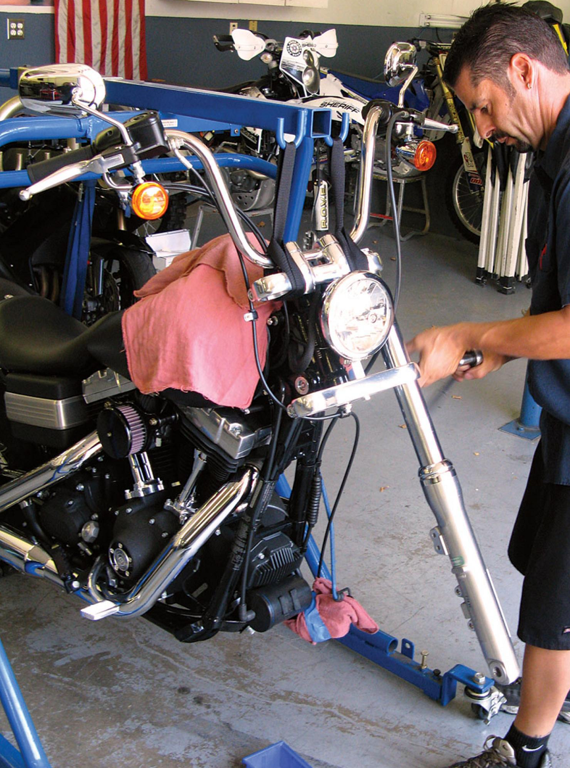 Harley Davidson Dyna Glide: How to Install Dual Front Brake Discs ...