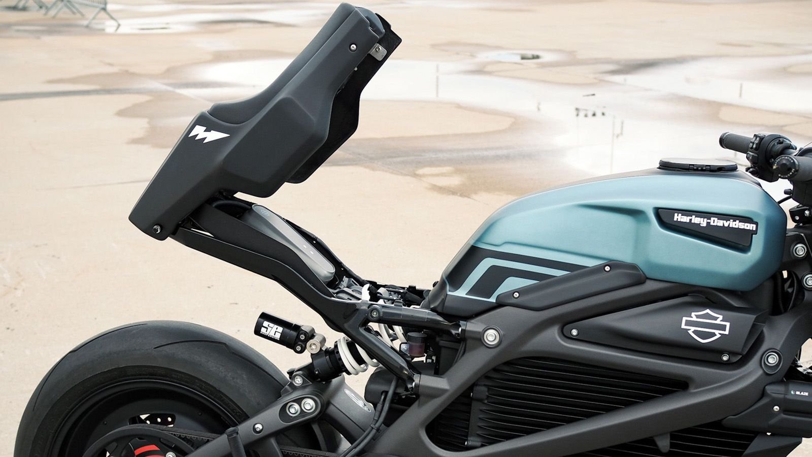 Custom LiveWire Takes Charge in a New Direction | Hdforums