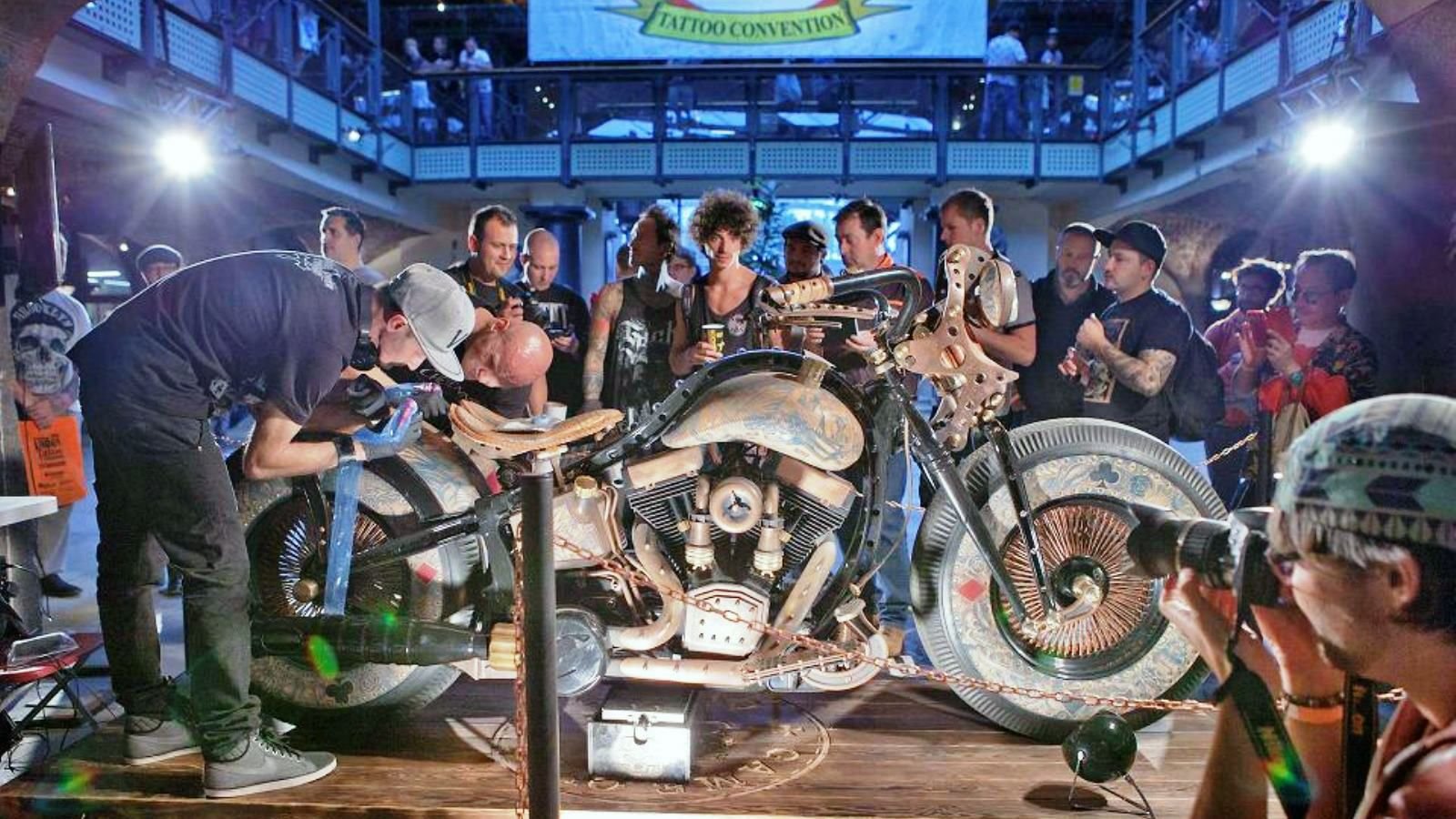 Recidivist, the World's First Tattooed Motorcycle | Hdforums