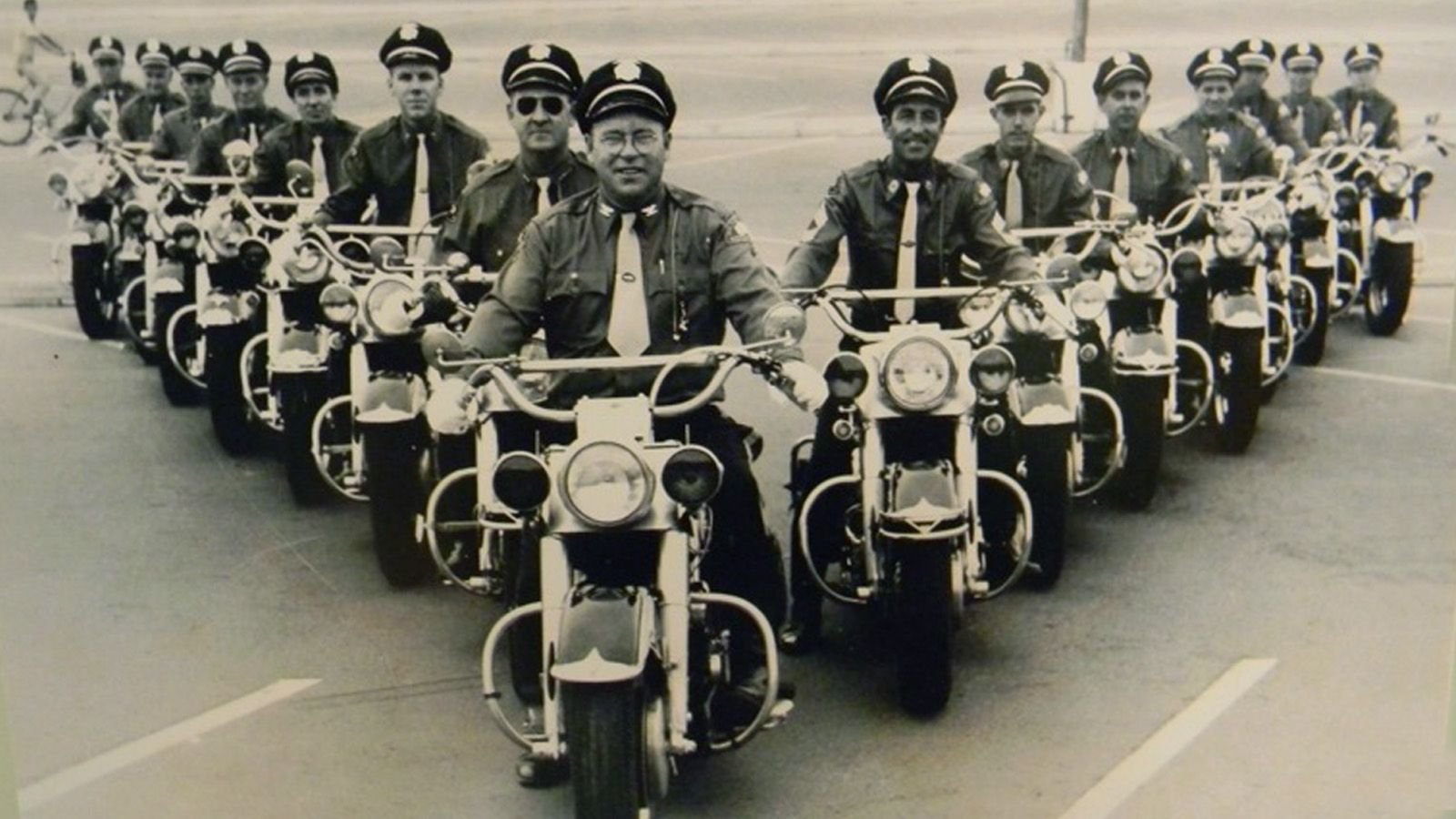The Amazing Victor McLaglen Motor Corps Motorcycle Stunt and Drill Team ...