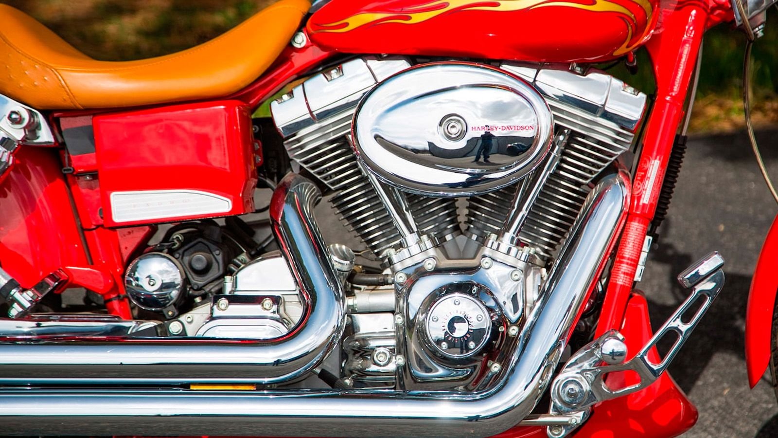 Sharp-Looking Scarlet Red 2001CVO FXDWG2 Switchblade | Hdforums