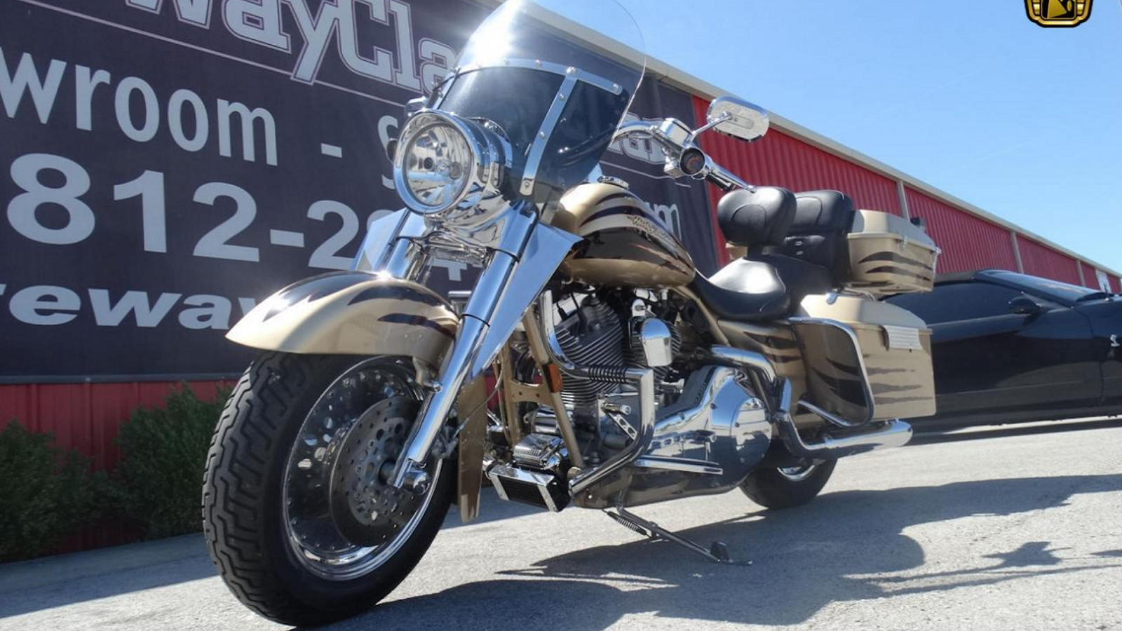 Daily Slideshow: A Factory-Built Mashup That Can Be Your Next Harley ...