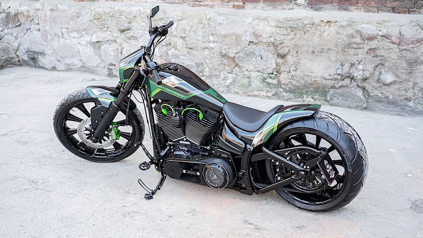 Harley Breakout Build Inspired by Snakes | Hdforums