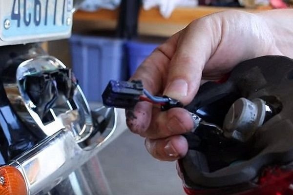 Harley Davidson Softail: How to Install LED Turn Signals and Tail ...