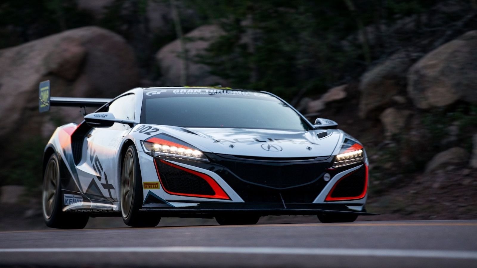 NSX Sets Production Hybrid Record at Pikes Peak | Honda-tech