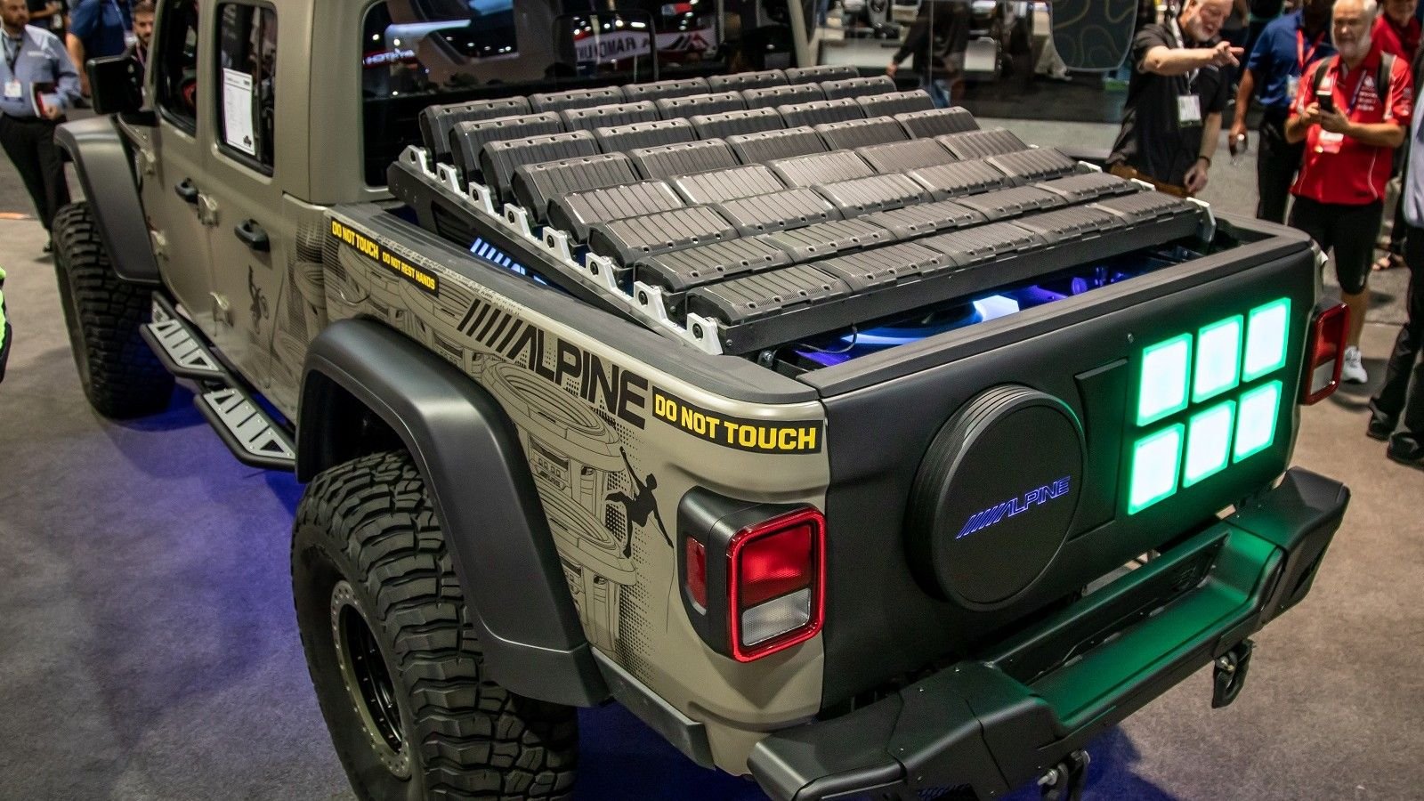 Alpine Equalizer Gladiator Is One Big Rolling Boombox | Jk-forum