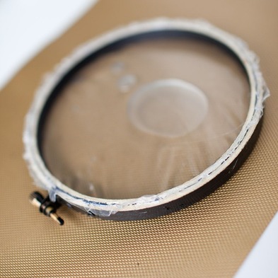 Kiddies DIY: Make Your Own Magnifying Glass | www.justmommies.com