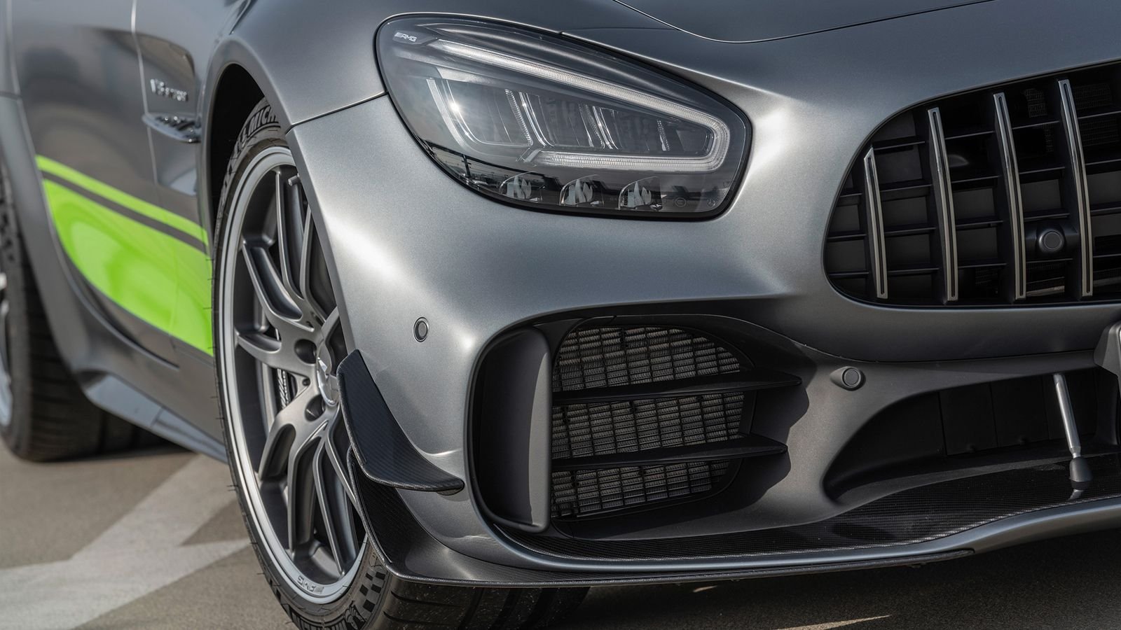 Mercedes-AMG GT Line Receives a Facelift | Mbworld