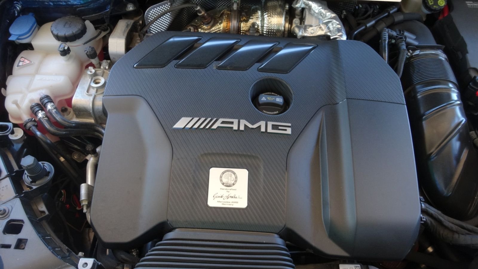 Mercedes-Benz GLA 45 AMG: A Close Look | Mbworld