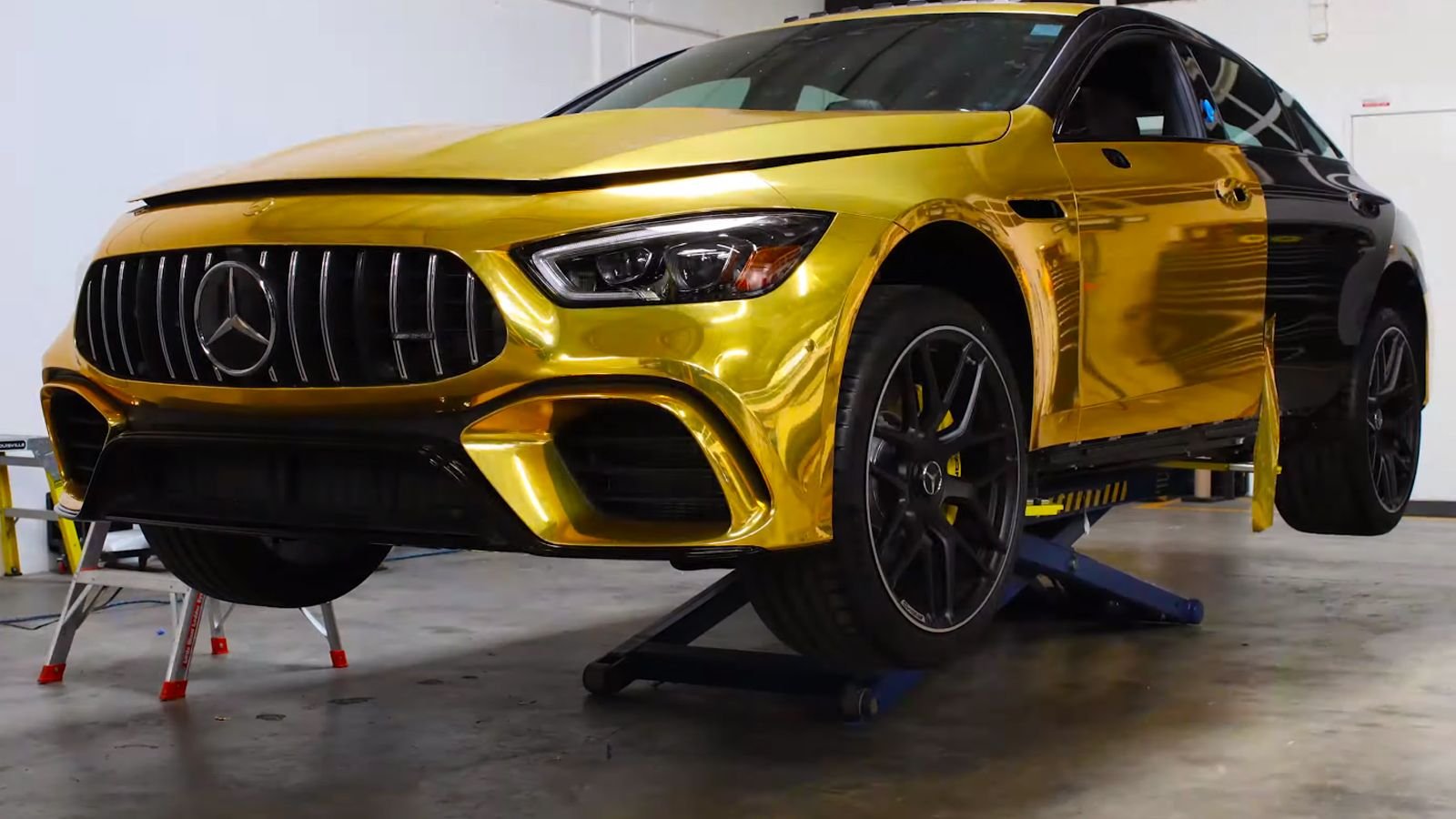 Gold Wrapped AMG GT Attends the Oscars | Mbworld