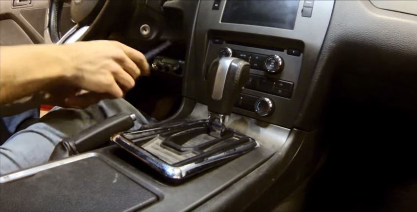 Ford Mustang and Mustang GT 1994-2014: How to Install Rearview Backup ...