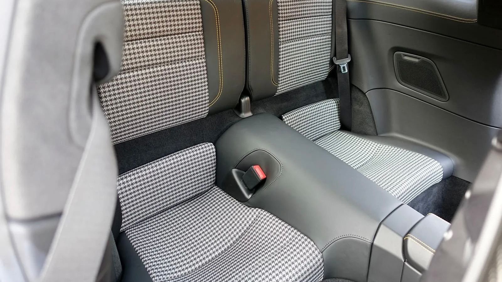 911 GT3 Four-Seater Can Carry the Family to the Track | Rennlist