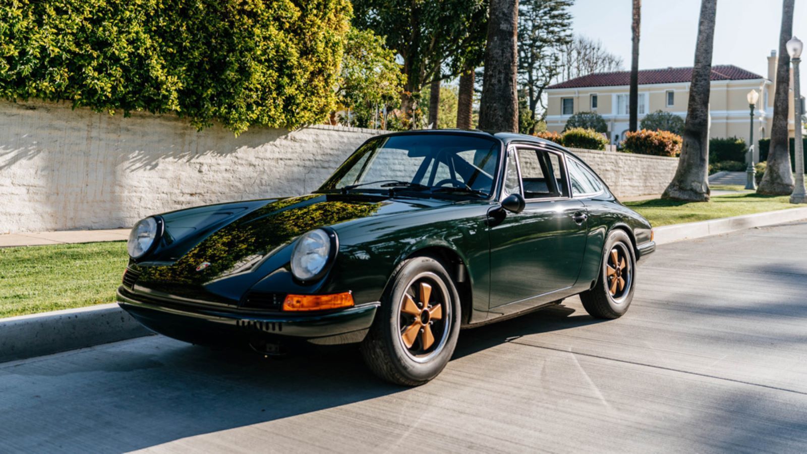 Workshop 5001 Transforms Vintage 911 Into Modern Sleeper | Rennlist